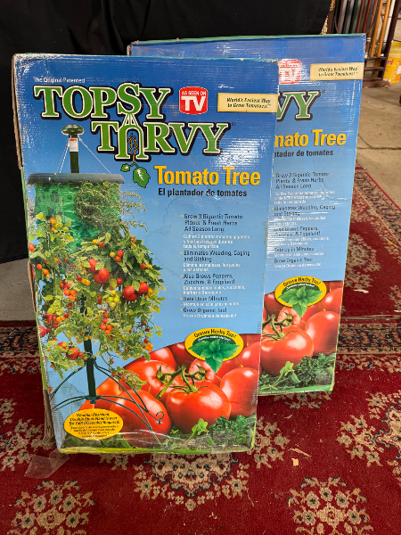 Lot 79 - TOMATO TREE STANDS | AuctionsPlus