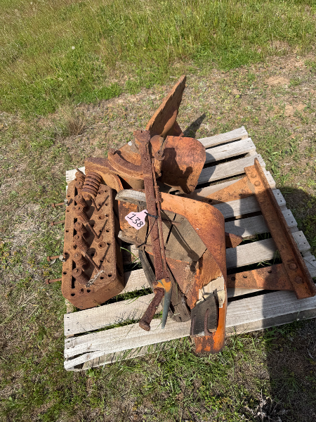 Chamberlian Tractor Parts | AuctionsPlus