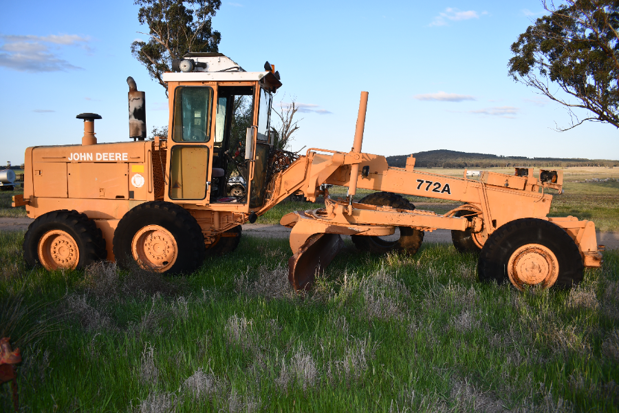 Lot 144 - John Deere 772A grader | AuctionsPlus
