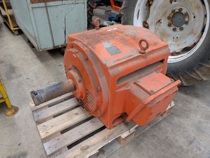 Lot 51 - Electric Motor 200hp, Tested OK | AuctionsPlus