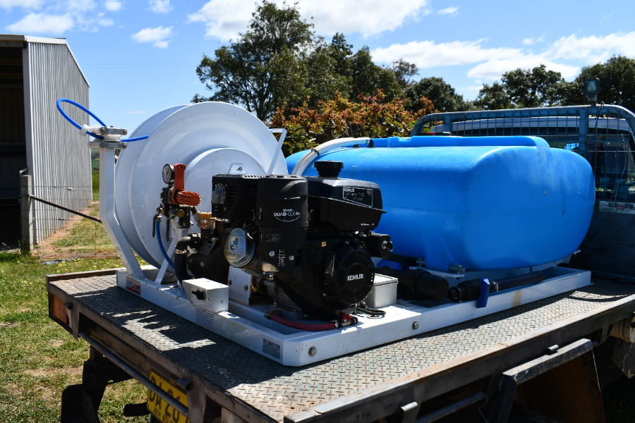 Lot 4 - Quik Spray spot spray unit | AuctionsPlus