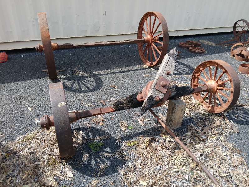 LOT 56 - AXLES & WHEELS CLIFF & BUNTING CHAFF CUTTER | AuctionsPlus