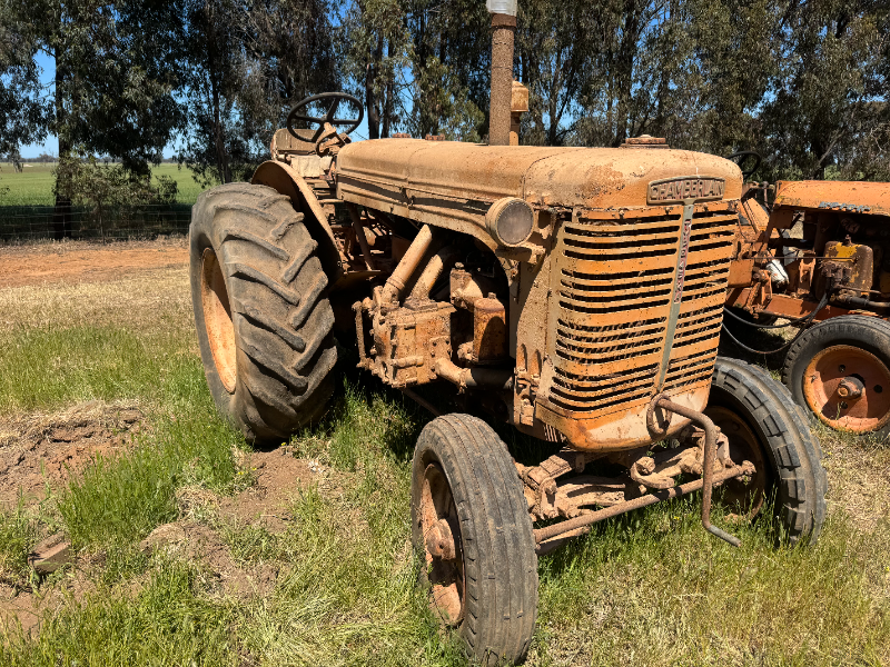 Lot 42 - Chamberlain Tractor | AuctionsPlus