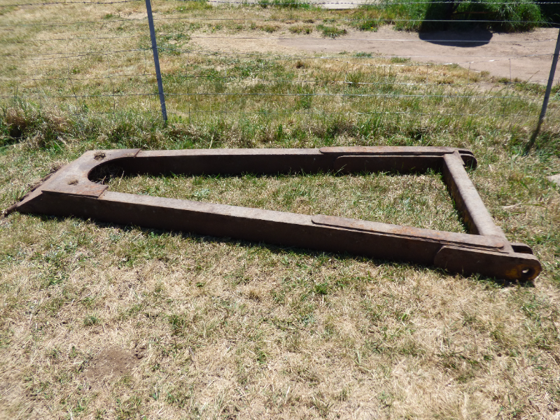 Lot 107A - Tree Pusher | AuctionsPlus