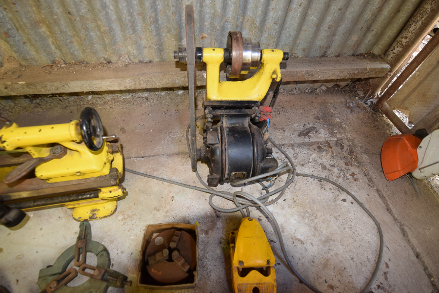 Lot 162 - Hercus lathe bench top | AuctionsPlus