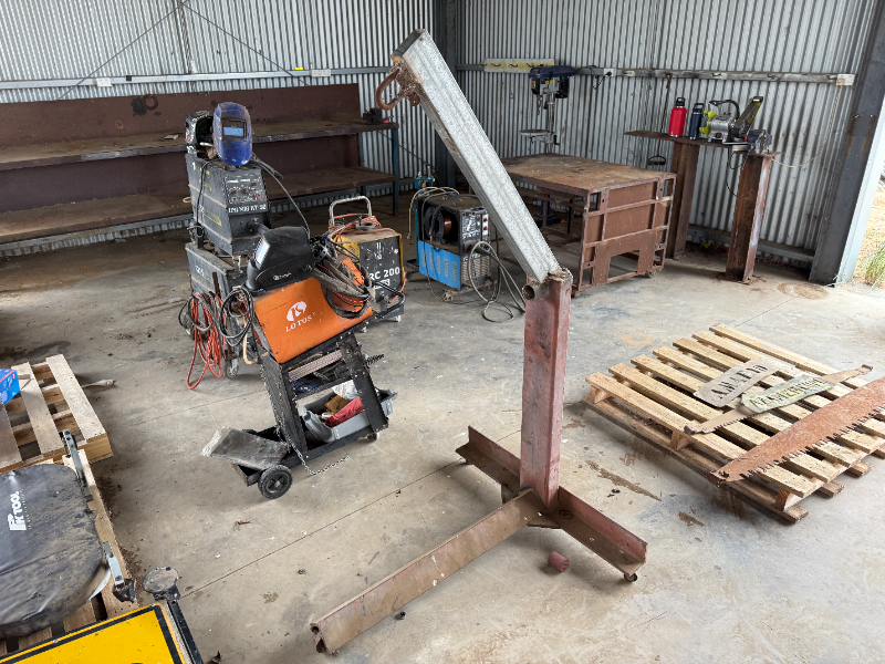 Lot 28 - Homemade Engine Hoist | AuctionsPlus
