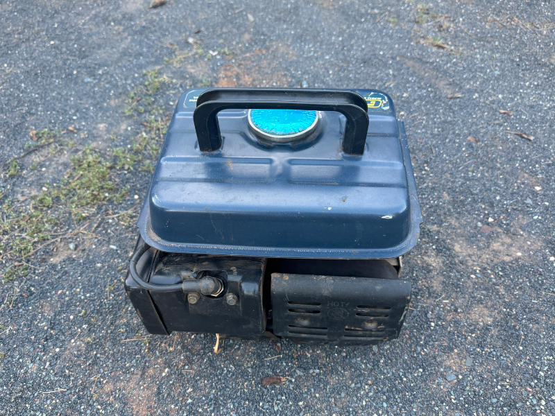 GMC 850 Watt Camping Generator | AuctionsPlus
