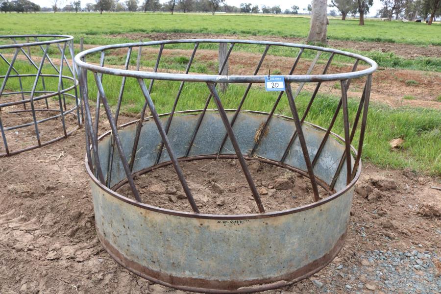 Lot 20 - Round Bale Hay Ring | AuctionsPlus
