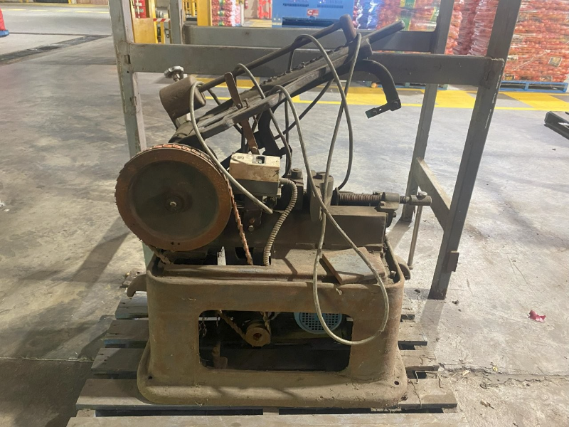 Reciprocating cut off saw Hacksaw | AuctionsPlus