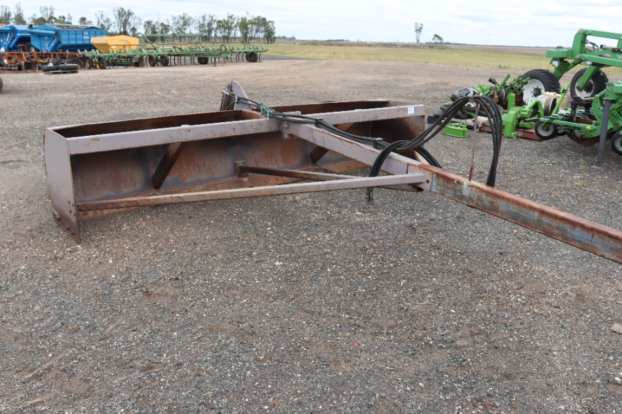 Lot 23 - 4m Drag Bucket | AuctionsPlus