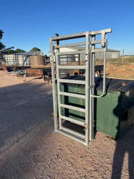 Sliding Race Gates | AuctionsPlus