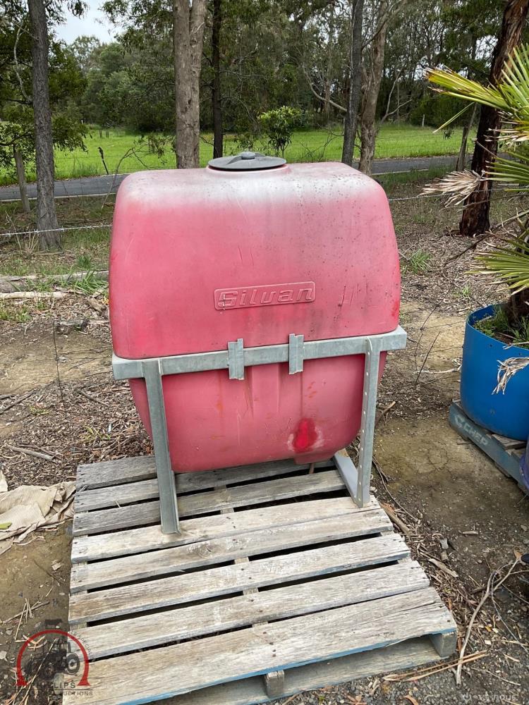 Lot 224 - Silvan 400ltr Tank | AuctionsPlus