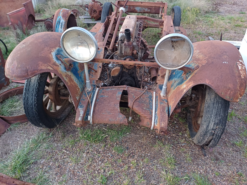 Lot 10 - Parts lot believed to be 1930 to 1931 Chevrolet 4 door tourer ...