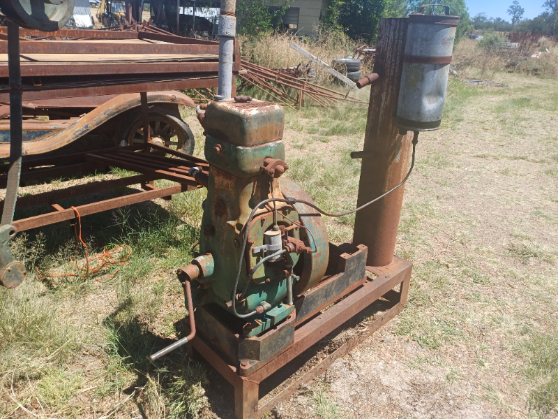 Lot 42 - Antique Southern Cross YB Diesel stationary engine. | AuctionsPlus