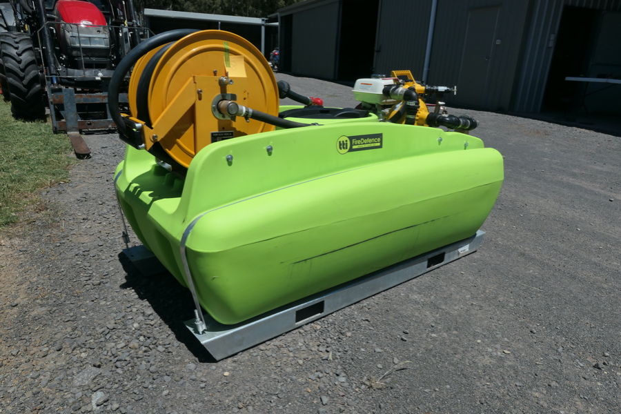 Lot 9 - Fire slip on unit | AuctionsPlus