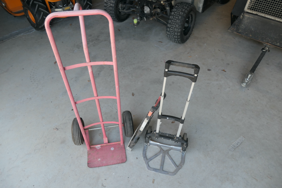 Lot 99 - Hand trolleys | AuctionsPlus