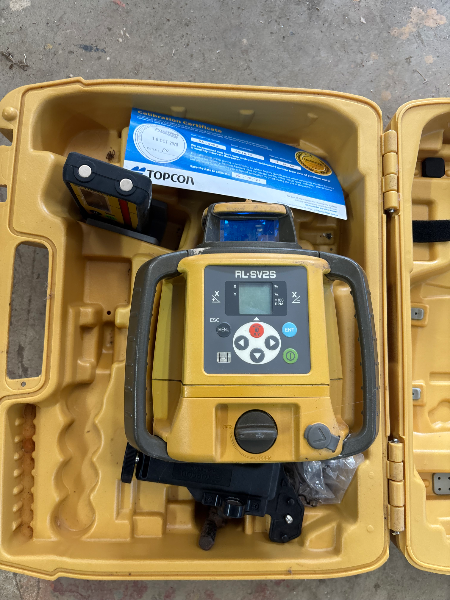Lot 64 - Topcon RL-SV2S | AuctionsPlus