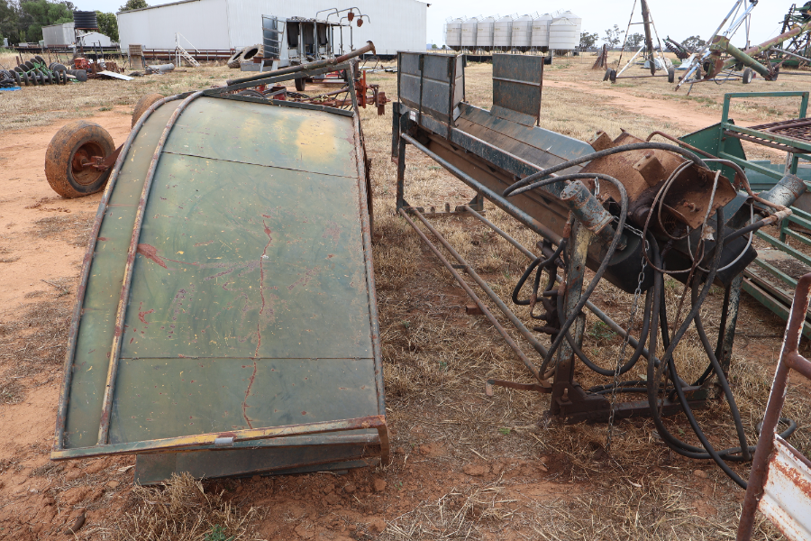 Lot 107 - VE Hydraulic Sheep Handler Machine & Lead up Race | AuctionsPlus