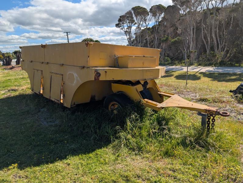 Lot 10 - Trailing Tyre Roller w/ Gravel Body | AuctionsPlus