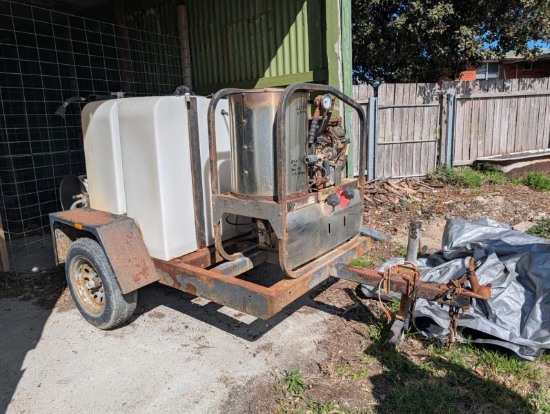 Lot 11 - Trailing Steam Weed Unit | AuctionsPlus