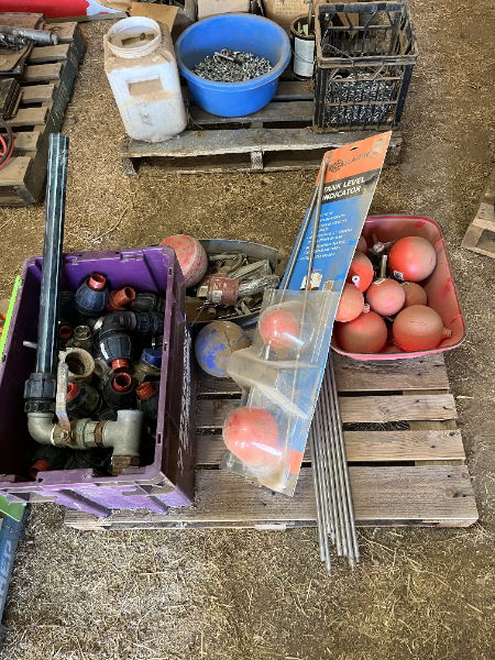 Lot 70 - Tank / Pipe Fitting, Tank Level Indicators | AuctionsPlus