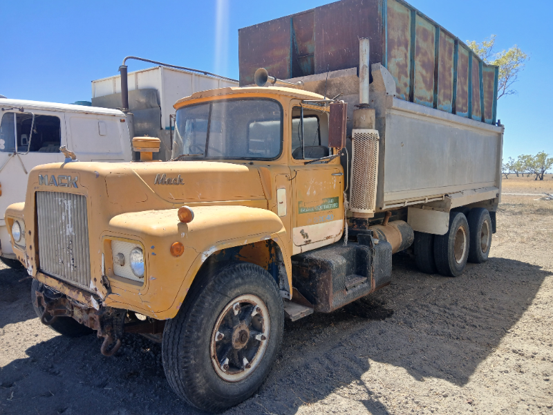 LOT 16 - MACK TIPPER | AuctionsPlus