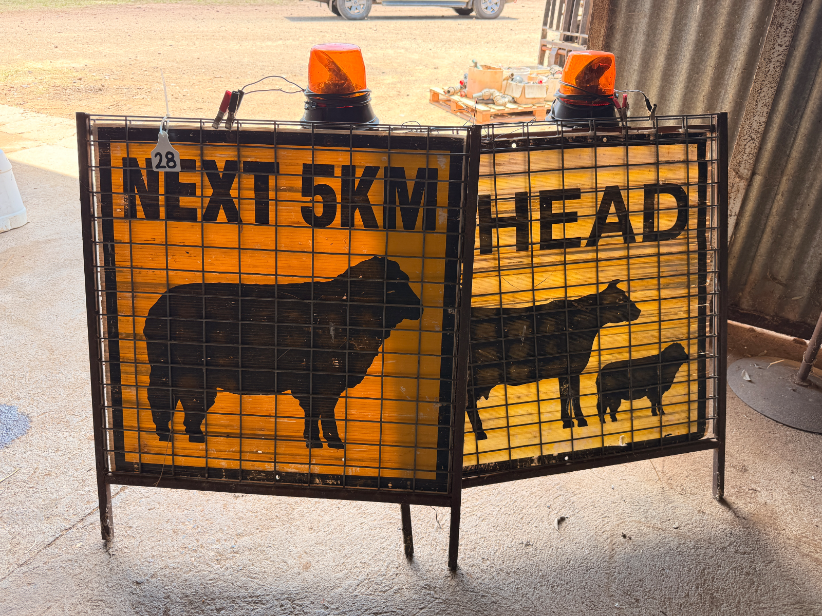 Lot 28 - 2 Livestock signs with beacon lights | AuctionsPlus