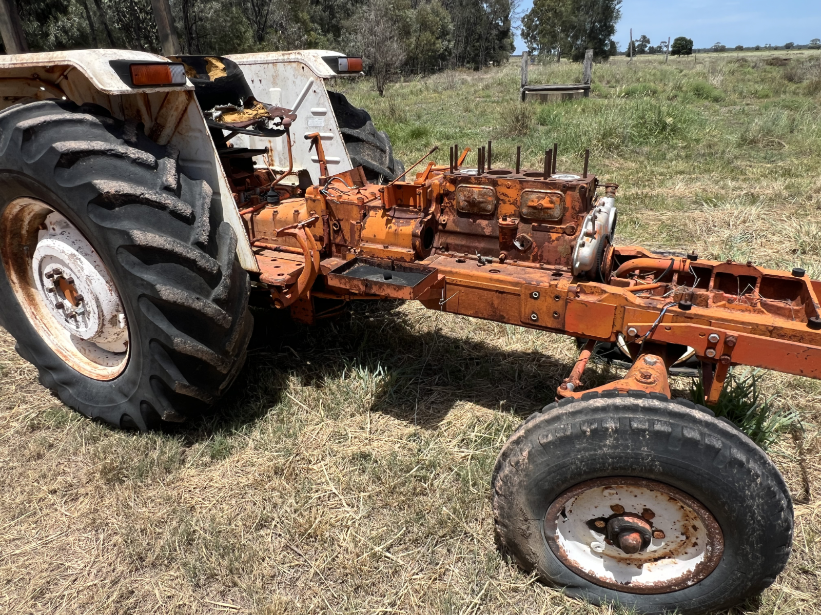 Lot 72 - David Brown Tractor, incomplete, sold as parts only | AuctionsPlus