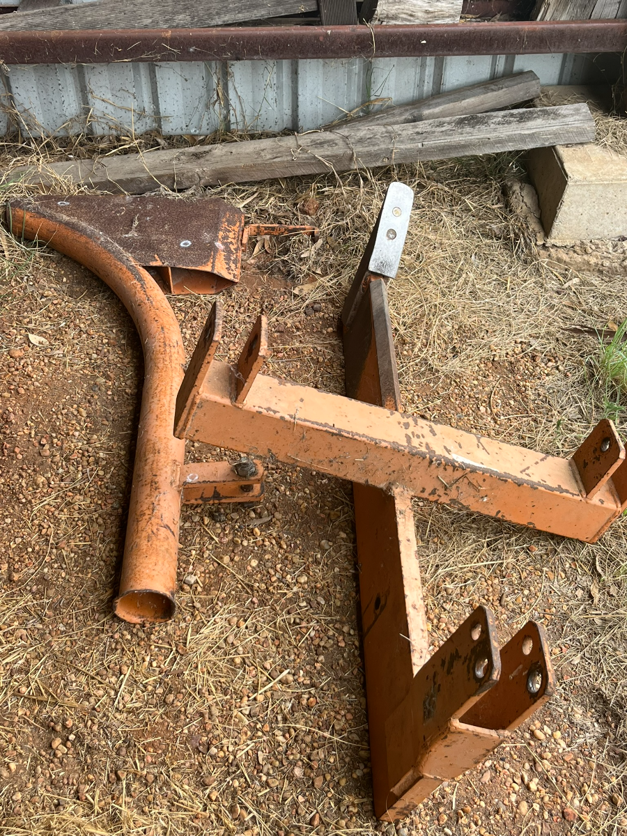 Ripper attachment and Pipe Layer | AuctionsPlus