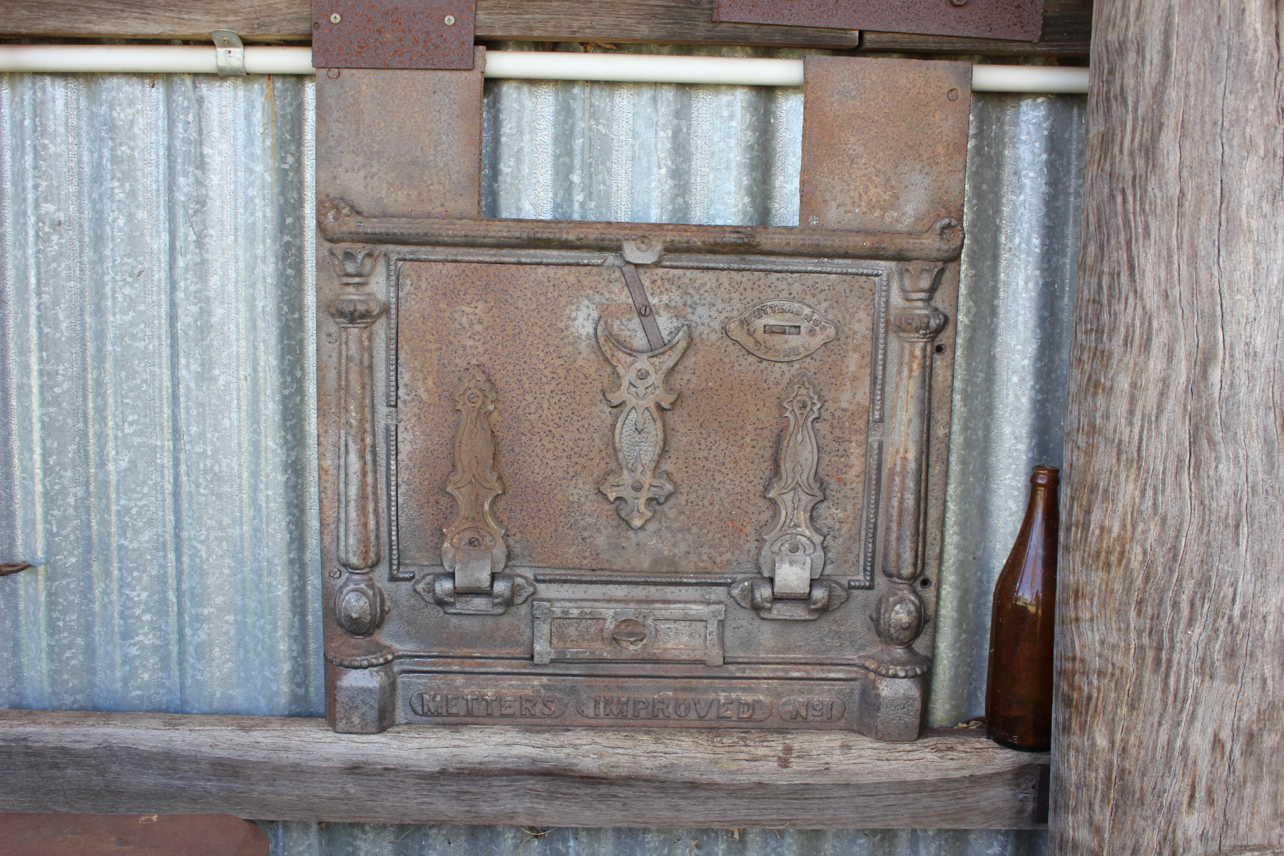 Lot 107 - Metters Fuel stove Door | AuctionsPlus