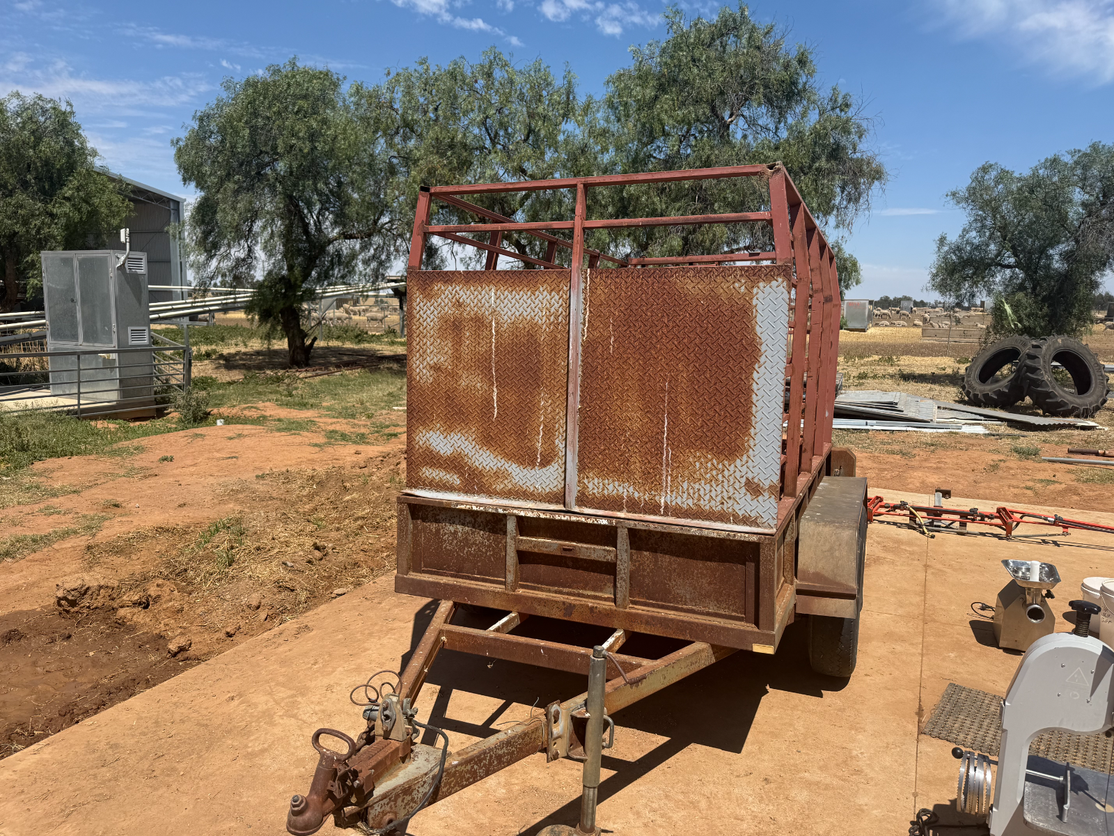 Lot 7 - Bogie Trailer, 9’ x 5’ | AuctionsPlus