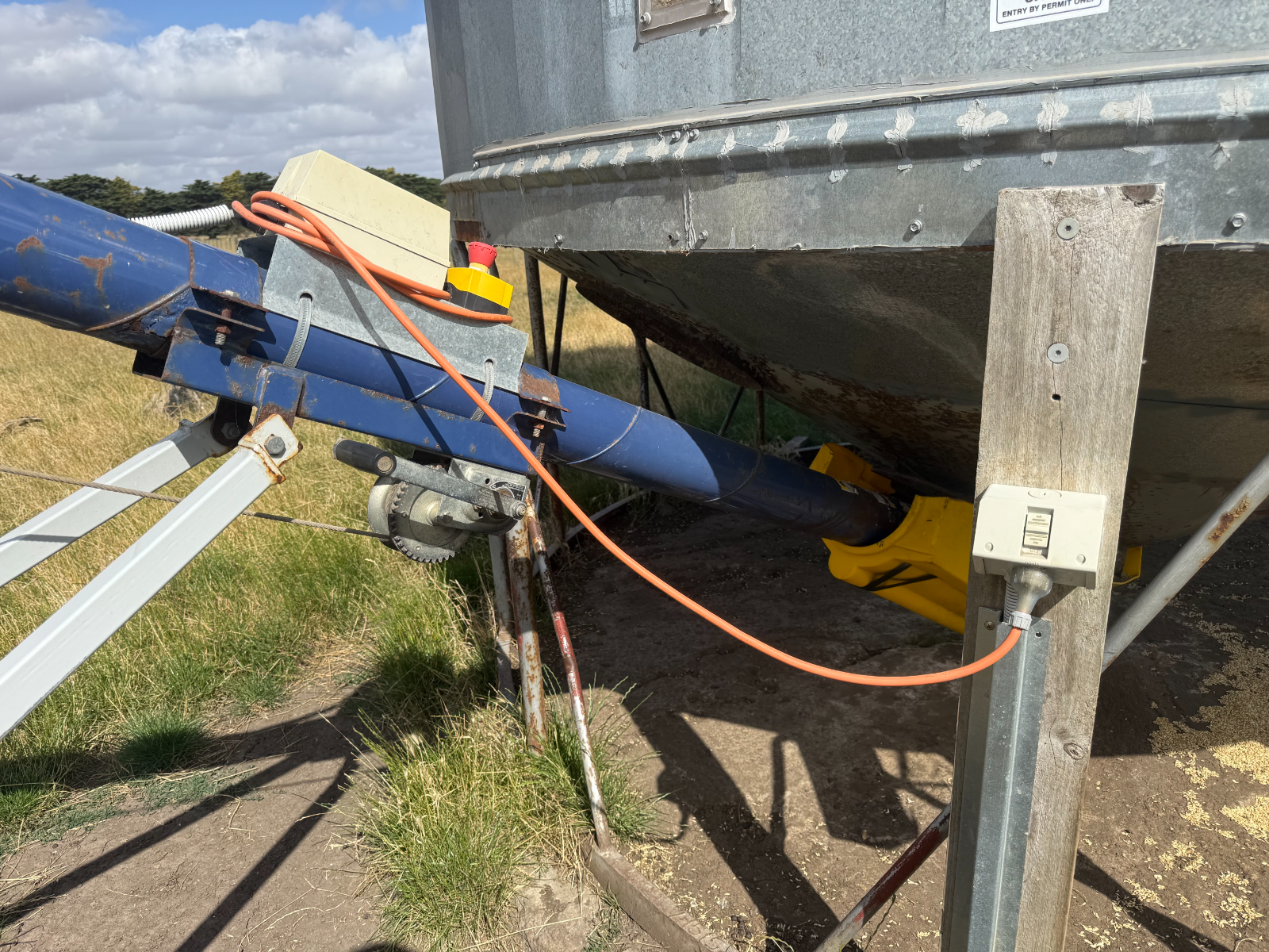 Lot 162 - Electric Grainline Auger | AuctionsPlus