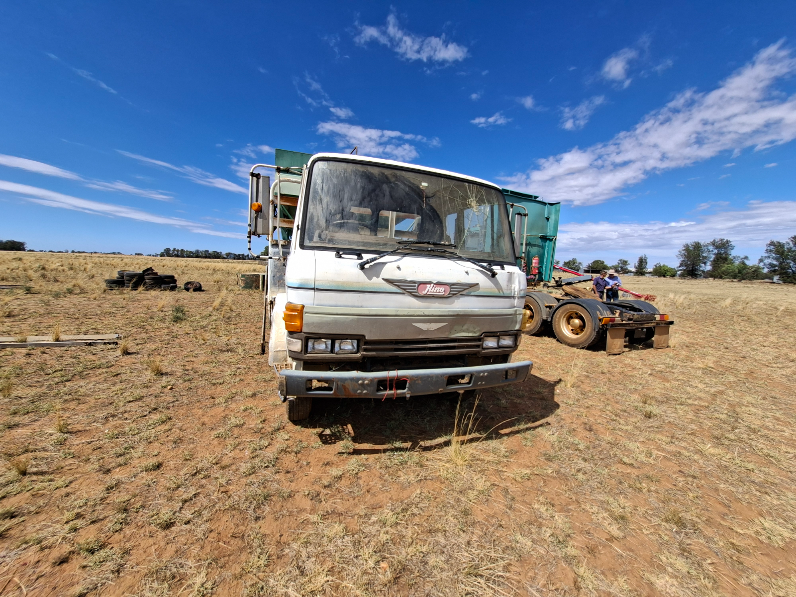 LOT 3 - GD HINO 89 MODEL TRUCK | AuctionsPlus
