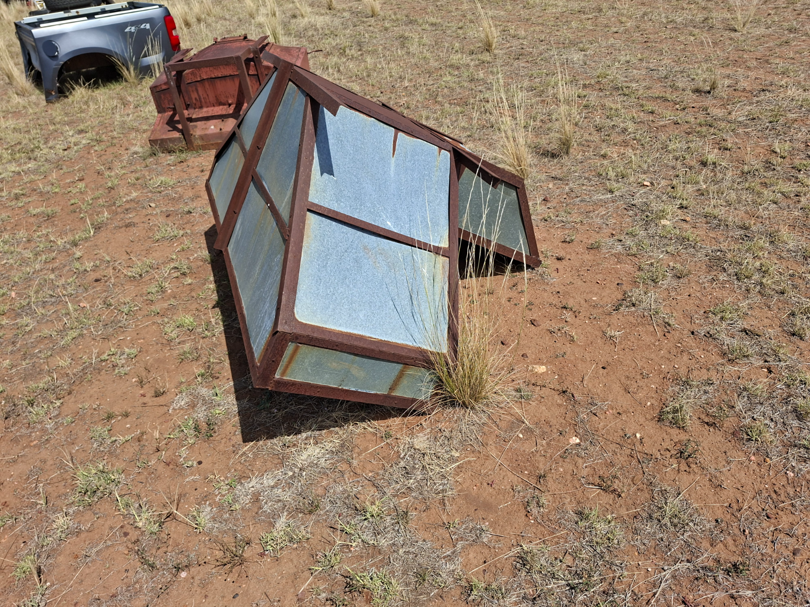 LOT 56 - AUGER HOPPER | AuctionsPlus