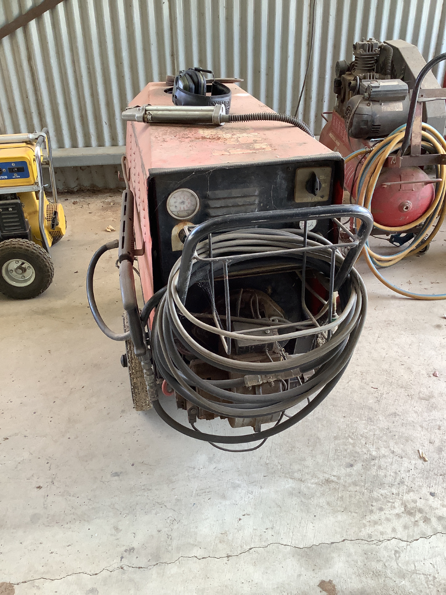 Lot 4 - Spitwater 100 Pressure Washer | AuctionsPlus