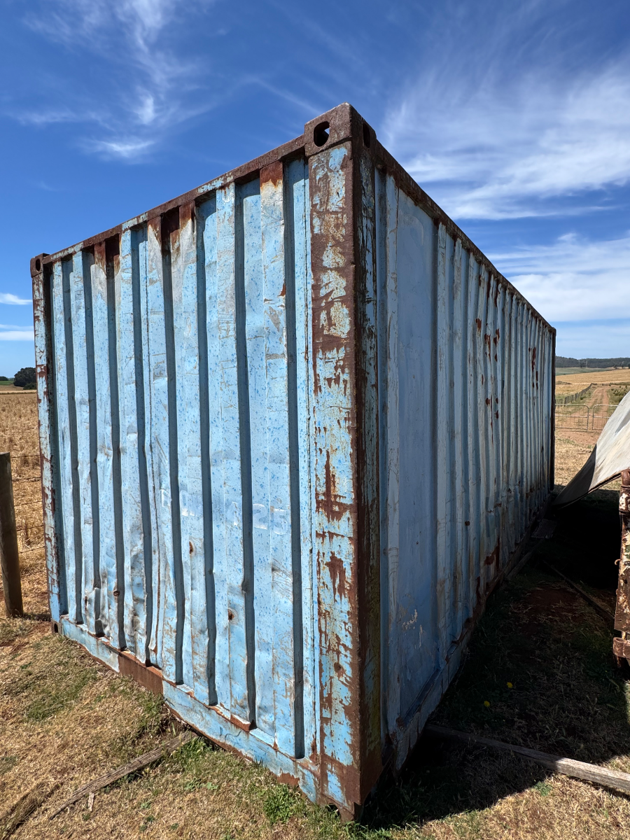 20ft Shipping Container | AuctionsPlus