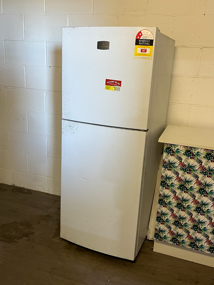 Lot 24 - Upright Fridge Freezer | AuctionsPlus